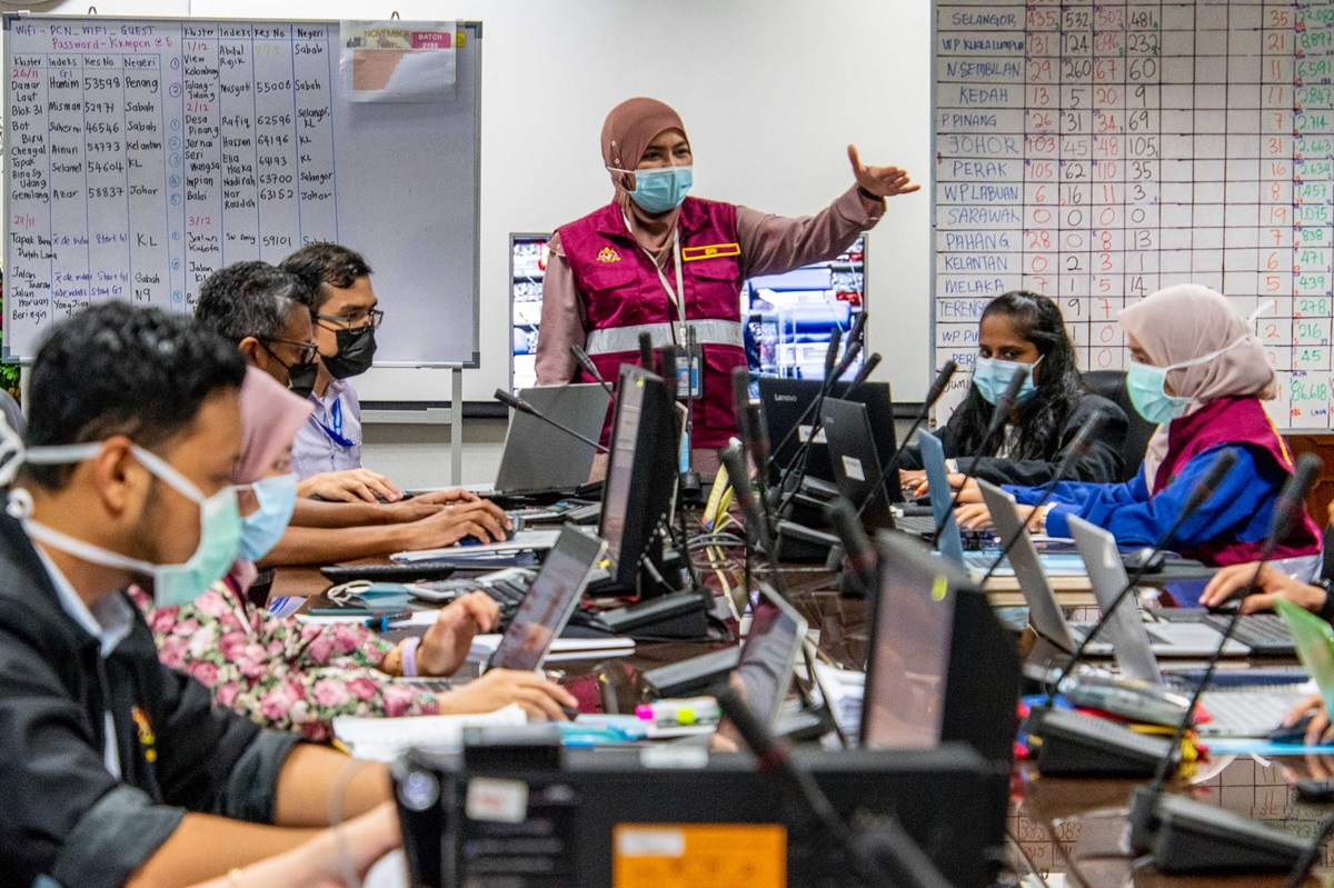 Strengthening health information systems for refugee- and migrant ...