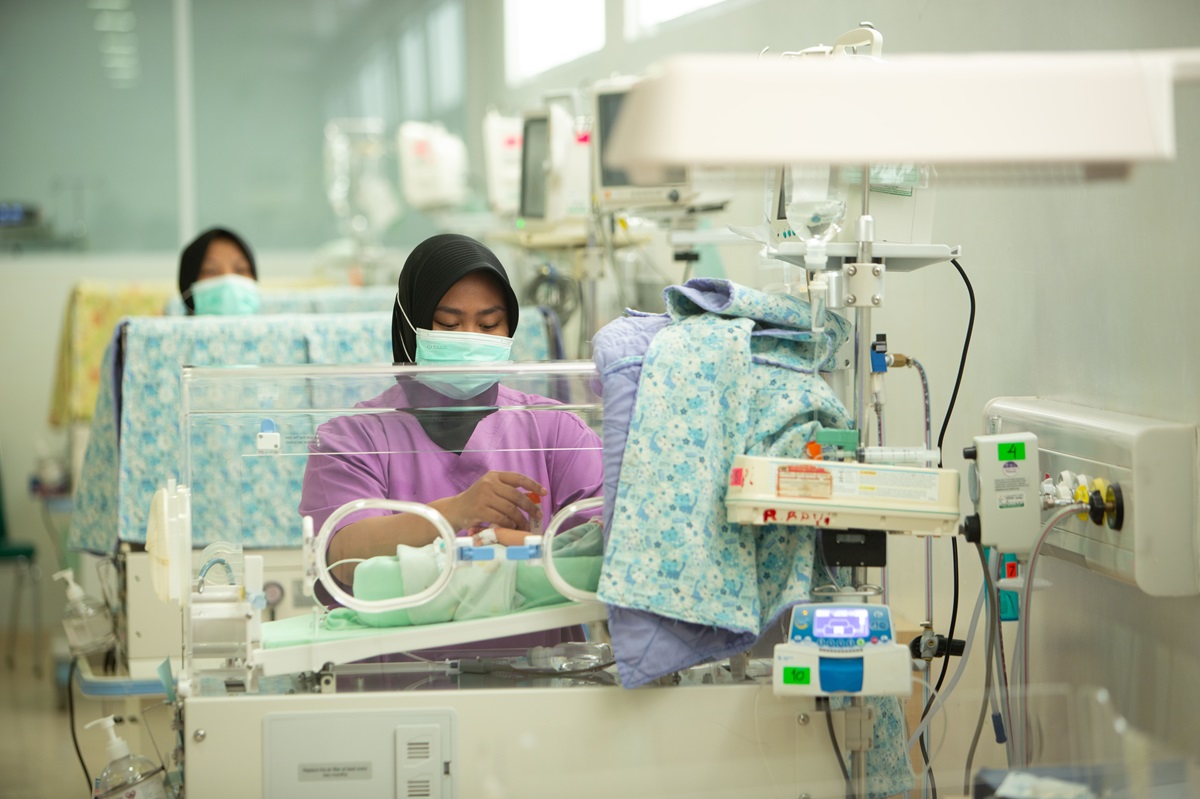 From data to delivery: Indonesia strengthens health workforce ...