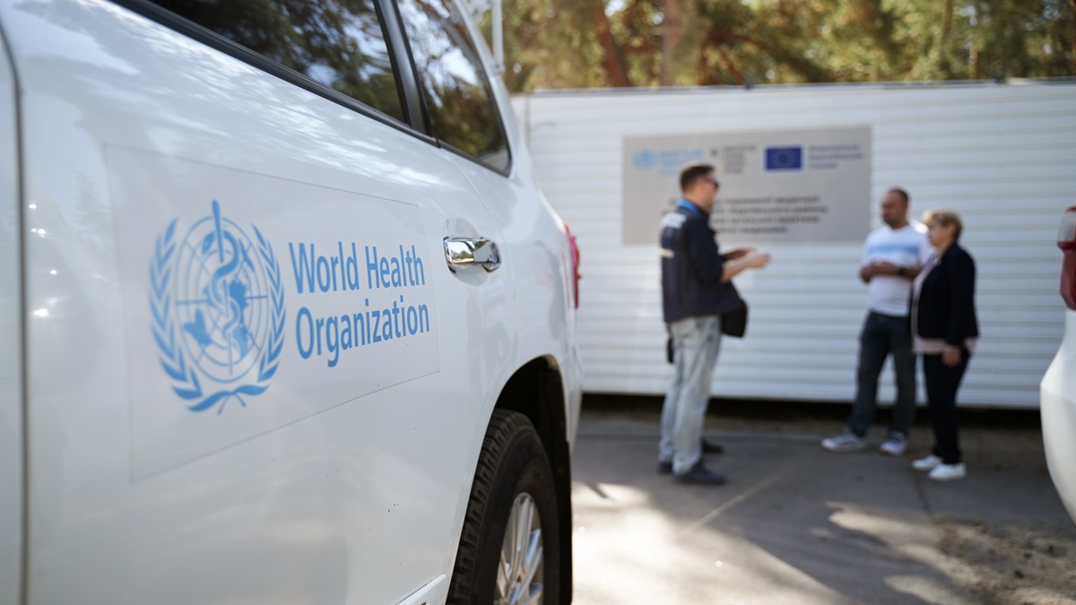 Ukraine: WHO installs a new modular clinic in the Kharkiv region