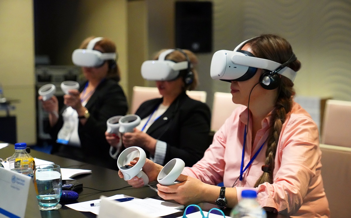 L’OMS lance un outil de formation innovant basé sur la réalité ...