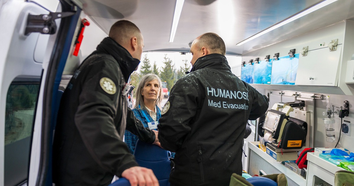 WHO donates ambulances to Humanosh Foundation for cross-border medevac ...